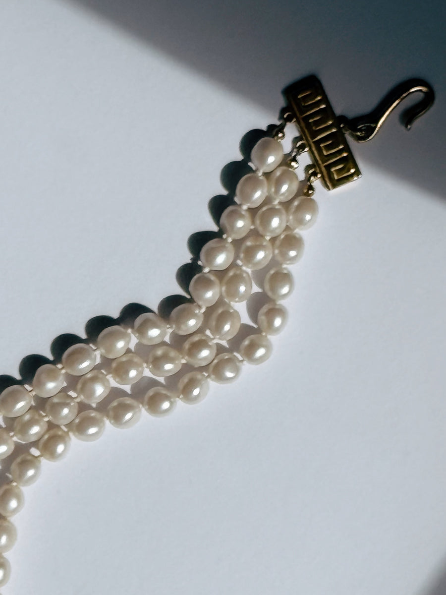 Givenchy 1980's pearl adjustable choker necklace – Constantina Vintage